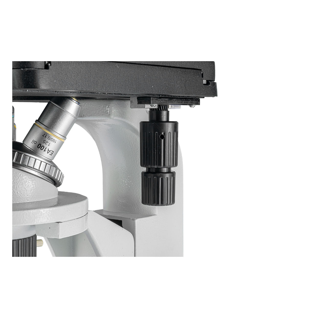 Microscópio Metalográfico